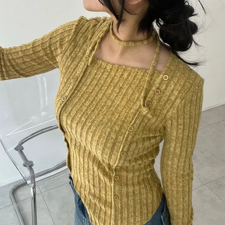 [Y2K/유니크] 베베 언발 사선 슬림티 초커 니트 (4color) - 에이블리 스토어