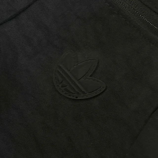 아디다스 백팩 빈티지 트리플 블랙 II3333 - 에이블리 스토어