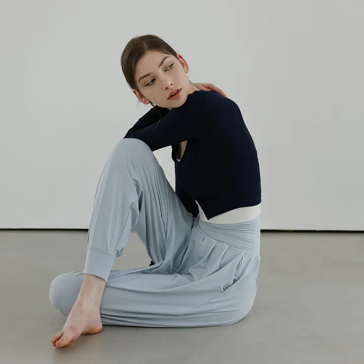여성 요가복 DEVI-T0092-네이비 필라테스 줄리아 골지 롱슬리브 - 에이블리 스토어