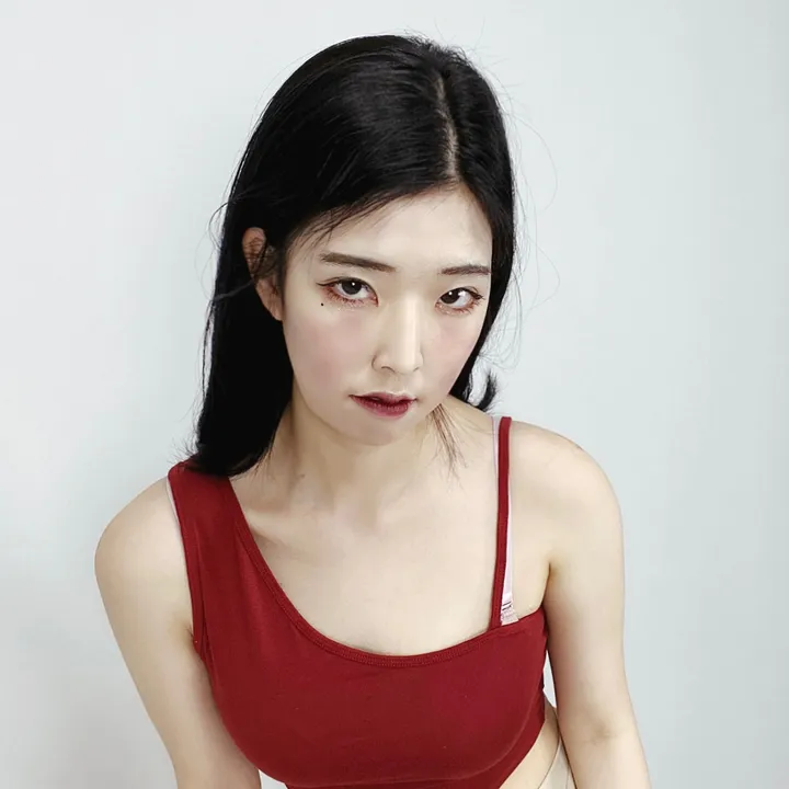 언발 원숄더 크롭 슬리브리스 베이직 슬림핏 나시 레이어드 탑 티셔츠 4col - 에이블리 스토어