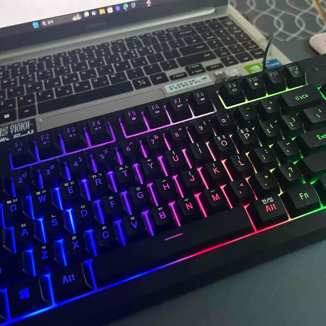 K150 텐키리스 레인보우 LED 게이밍 멤브레인 키보드 블랙 - 에이블리 스토어