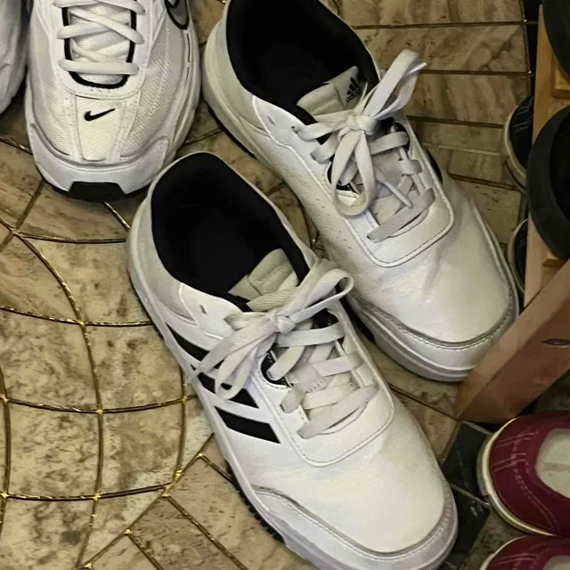 [아디다스] 주니어 텐사우르 스포츠 2.0 K GW6422 - 에이블리 스토어