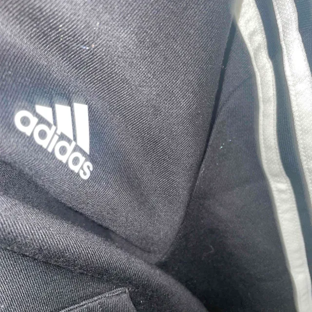 아디다스 여성 3S 에센셜 삼선 플리스 기모 후드 집업 GQ8900 - 에이블리 스토어