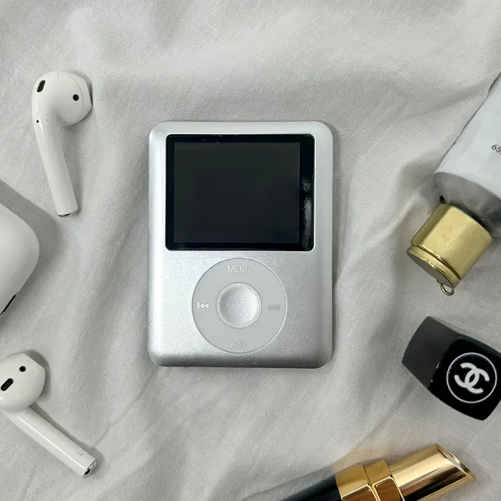 다이렉트박스 [해외] (128기가 풀세트) 아이팟 감성 Y2K MP3 플레이어 MP4 블루투스 스피커 128GB - 에이블리 스토어