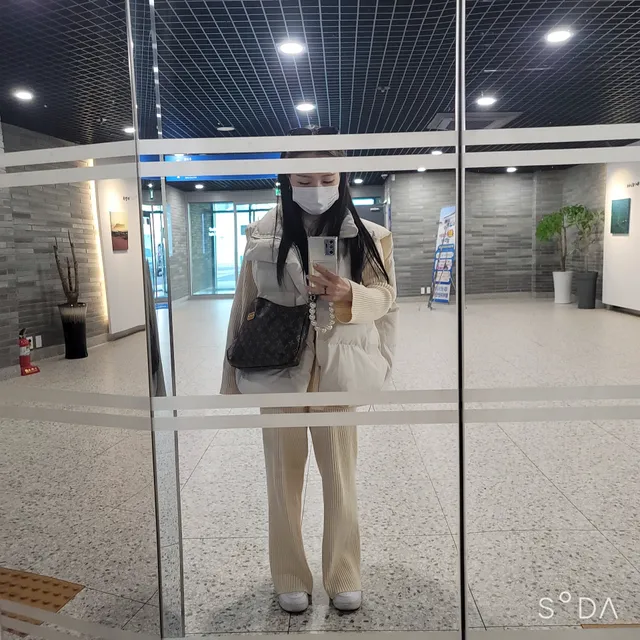 패딩보다 더좋아! 빵빵패딩조끼 - 에이블리 스토어